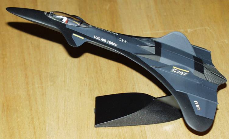 F19Spectre.jpg (37838 bytes)